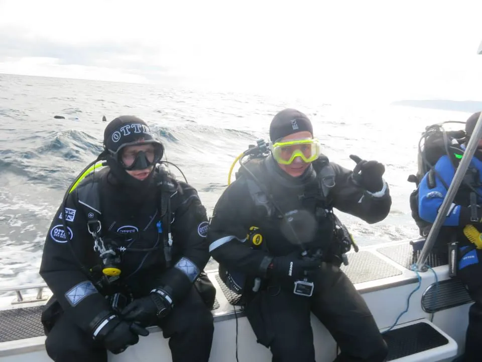 Dry Suit Diver | SDI | Courses | Divegen